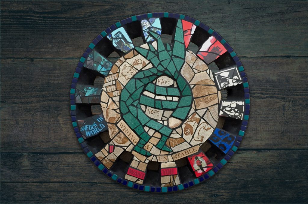 ‘Escape of the Kokopelli’ Mosaic – Wild Geckos Mosaics & Designs